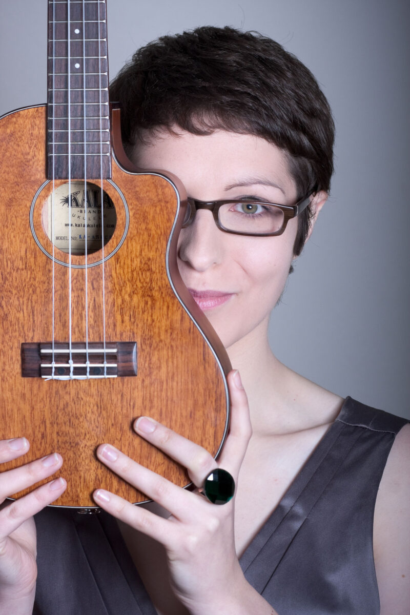 Helen Arney – Comedian. Writer. Presenter. Geek Songstress