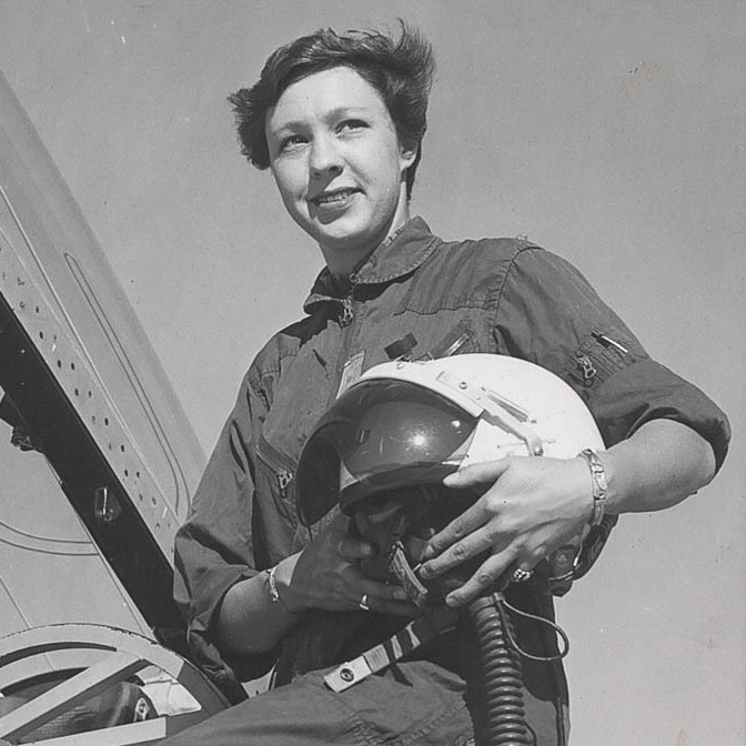 Helen Arney – Comedian. Writer. Presenter. Geek Songstress